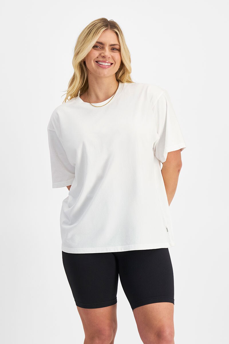 Bonds Oversized Heavyweight Crew Tee | Womens T-Shirt | CQNRI