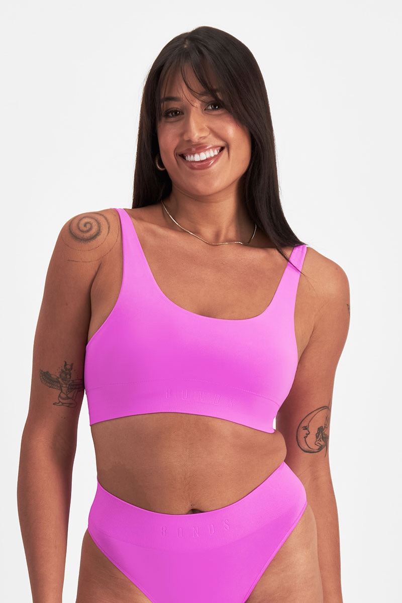 Bonds Bases Seamless Scoop Crop | Womens Crop | WT97